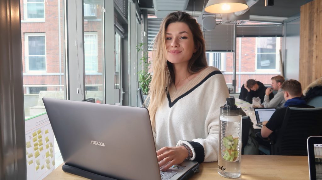 Het feestje van Iris - Hoe overleef je een fulltime baan of schoolweek?